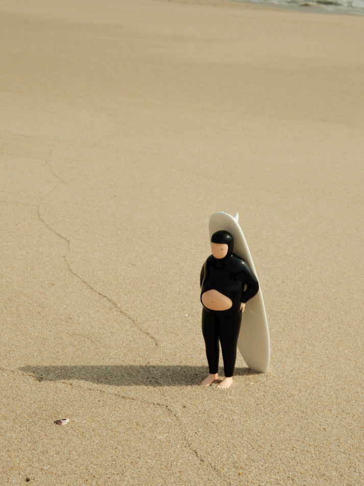 “Surfer”｜Uncle Belly Art Figure – oneness.archive